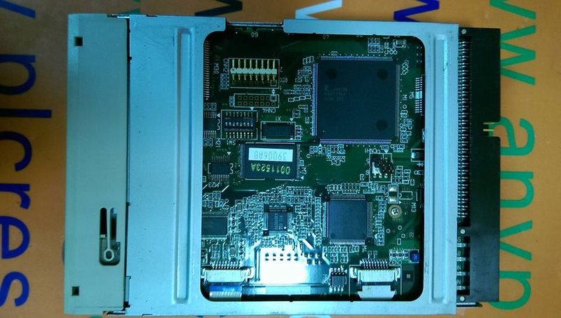 IOMEGA ZIP DRIVE 100MB INTERNAL IDE Z100ATAPI - 裕益科技自動化設備可程式編碼器PLC分散式控制 ...