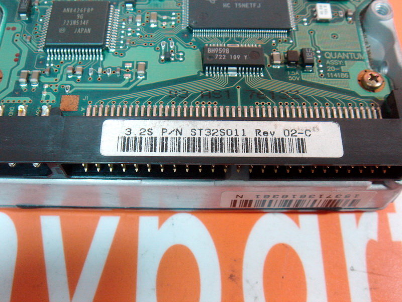 Quantum Hard Drive ST32S011 3.2GB 50PIN - 裕益科技自動化設備可程式編碼器PLC分散式控制系統DCS